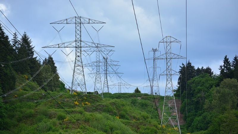 Renewable Grid Capacity: Overcoming Transmission Challenges - Tech Insights