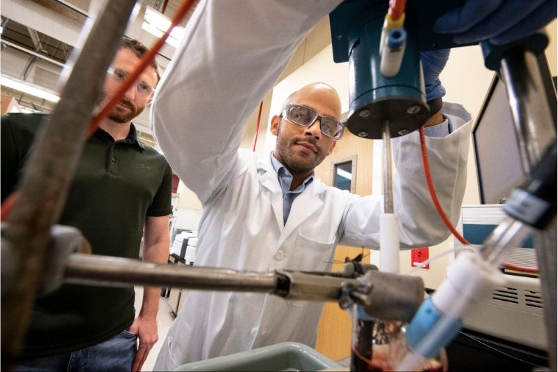 NREL Lab Reaches for ‘APEX’ in Electronics Materials - News
