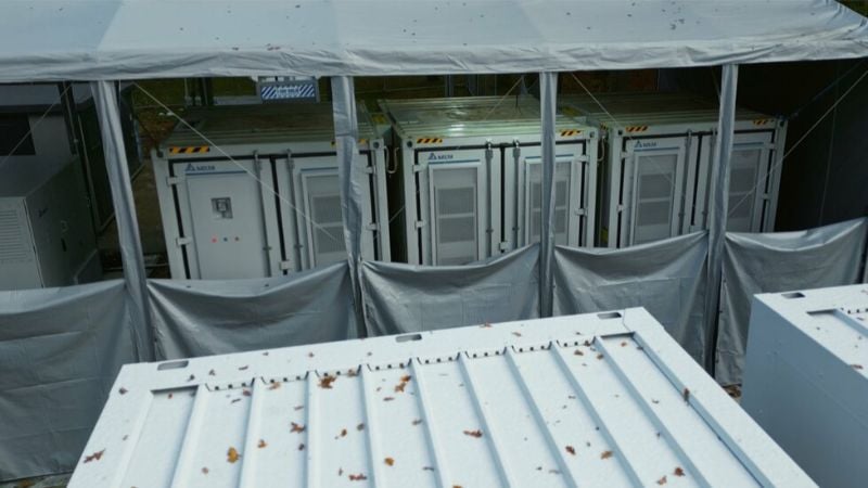 Genius Battery Anticipates Energy Demand - Tech Insights