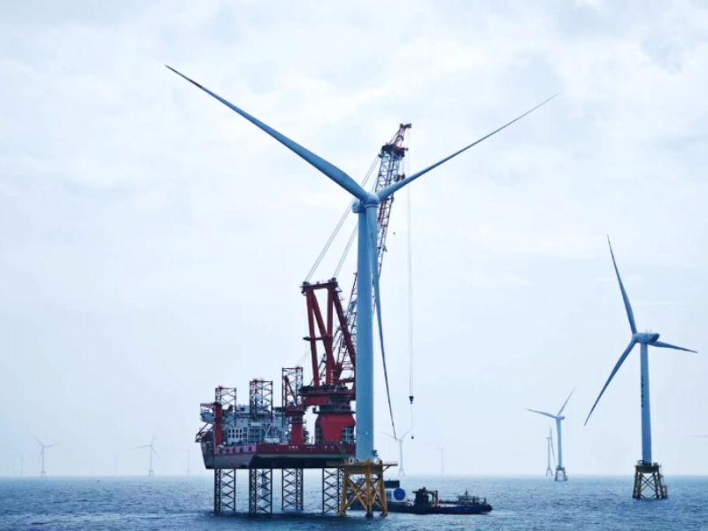 As Wind Turbines Get Bigger, Industry Trouble Blows In - Tech Insights