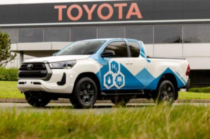 Toyota’s Hilux Hydrogen Fuel Cell Pickup - Tech Insights